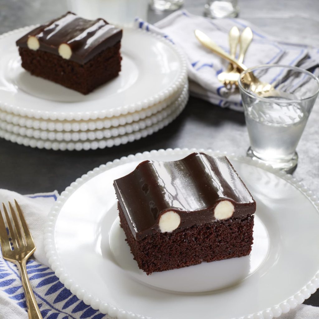 Bumpy Cake: A Deliciously Nostalgic Dessert You Must Try – CakePedia